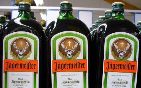 ¿Qué es el Jägermeister? Licor alemán originado de una leyenda