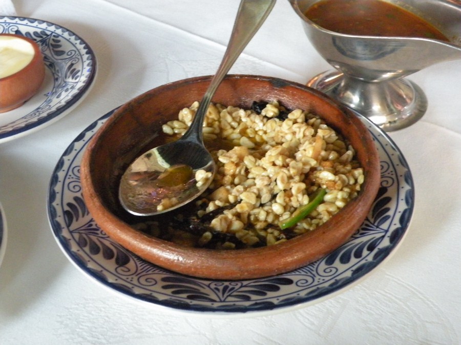 Escamoles o huevos de hormiga