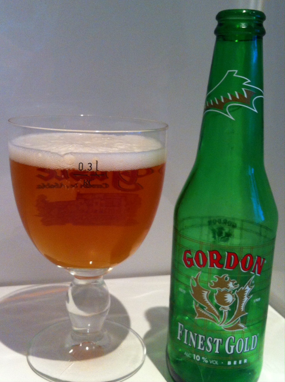 Cerveza Gordon Finest Gold
